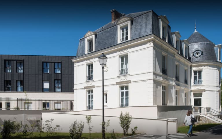 Korian Chateau de la Couldre : EHPAD à Montigny-le-Bretonneux (78180 ...